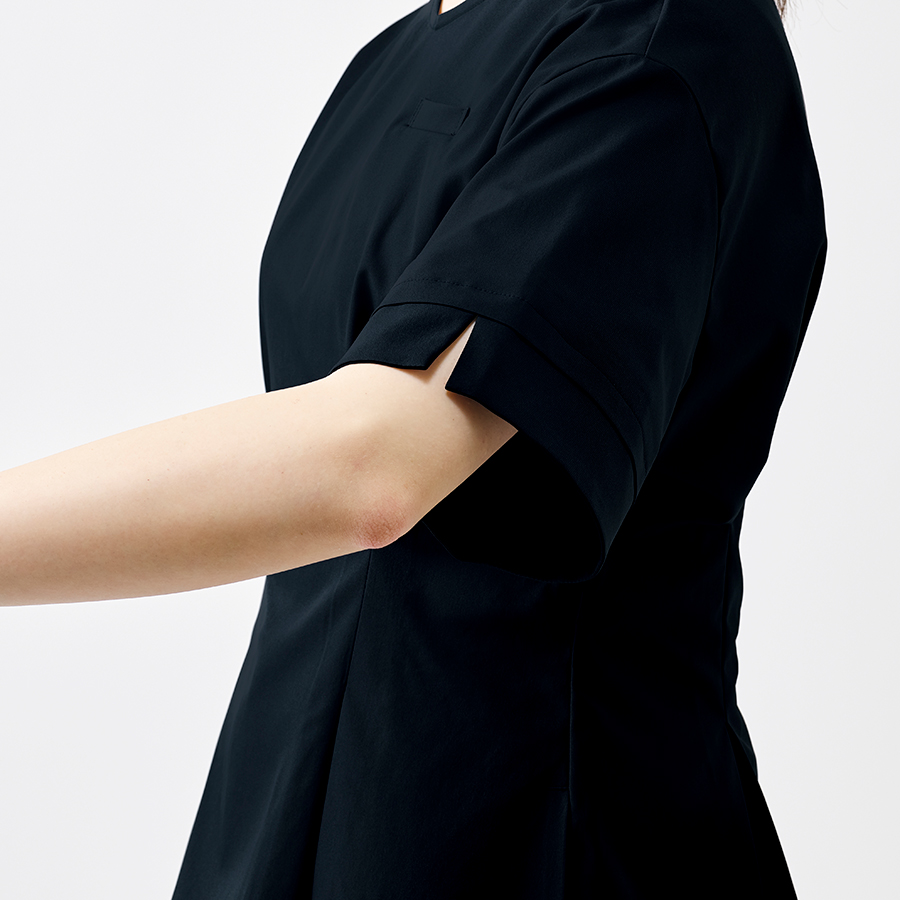 【Unite＆Calala/チトセ株式会社-DOM-0027-C24】レディーストップス（ヌードピンク）【軽量ストレッチツイル】 [エステユニフォーム.com]